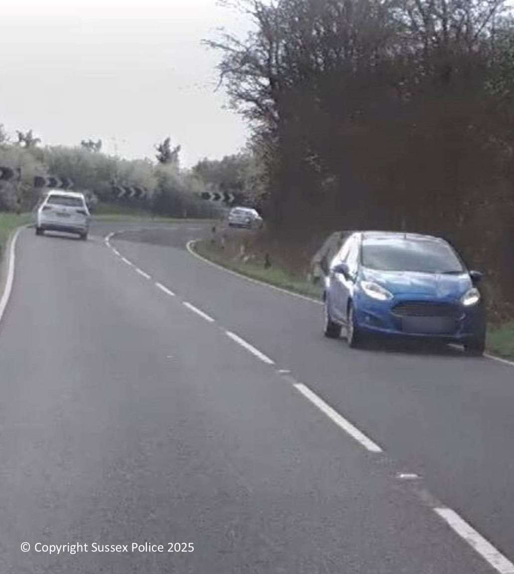 Motorist Ignores Road Signs and Drives Wrong Way on A24